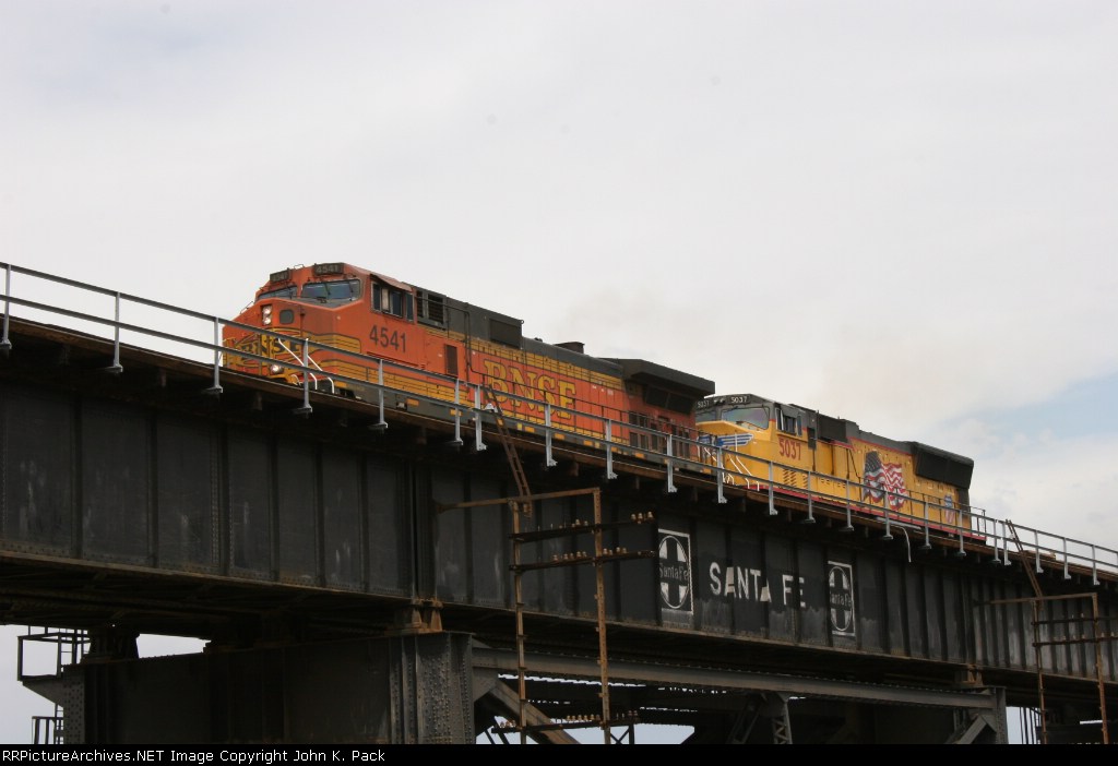 BNSF 4541